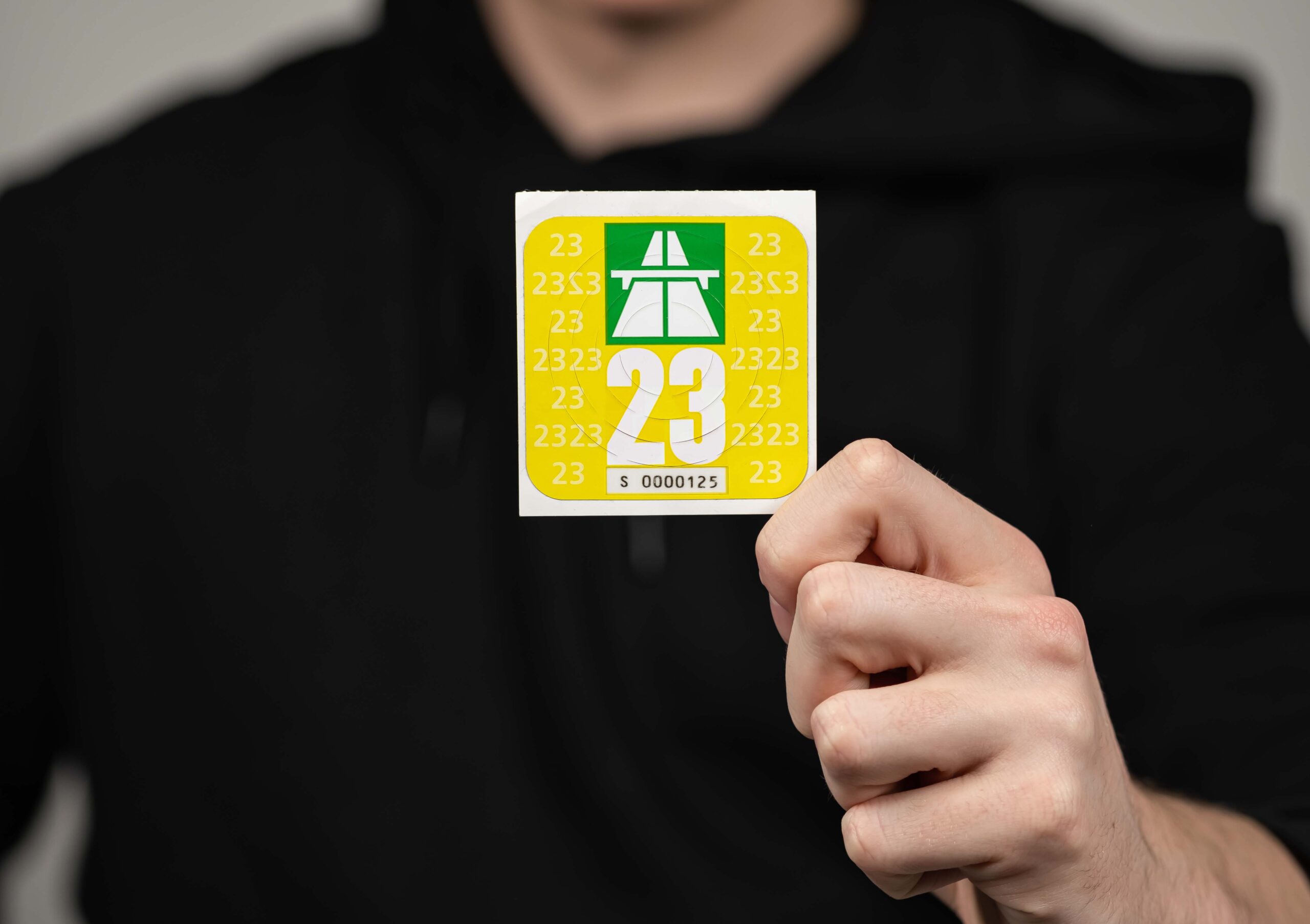 Plus besoin de coller – la vignette électronique sera disponible à ...